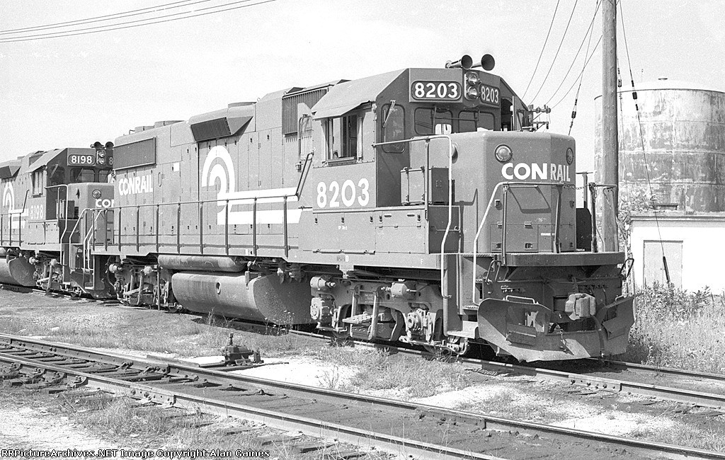 CR GP-38-2 8203